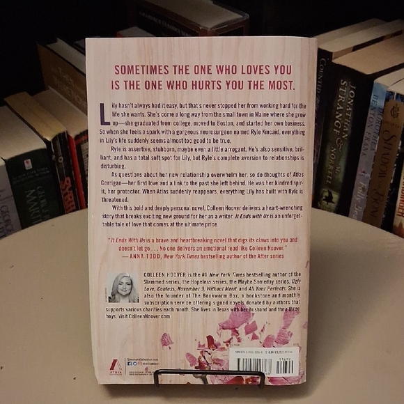 paperback | Accents | It Ends With Us By Colleen Hoover | Poshmark